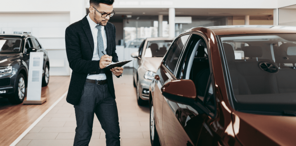 Así serán los vendedores de coches de un concesionario en una década ...